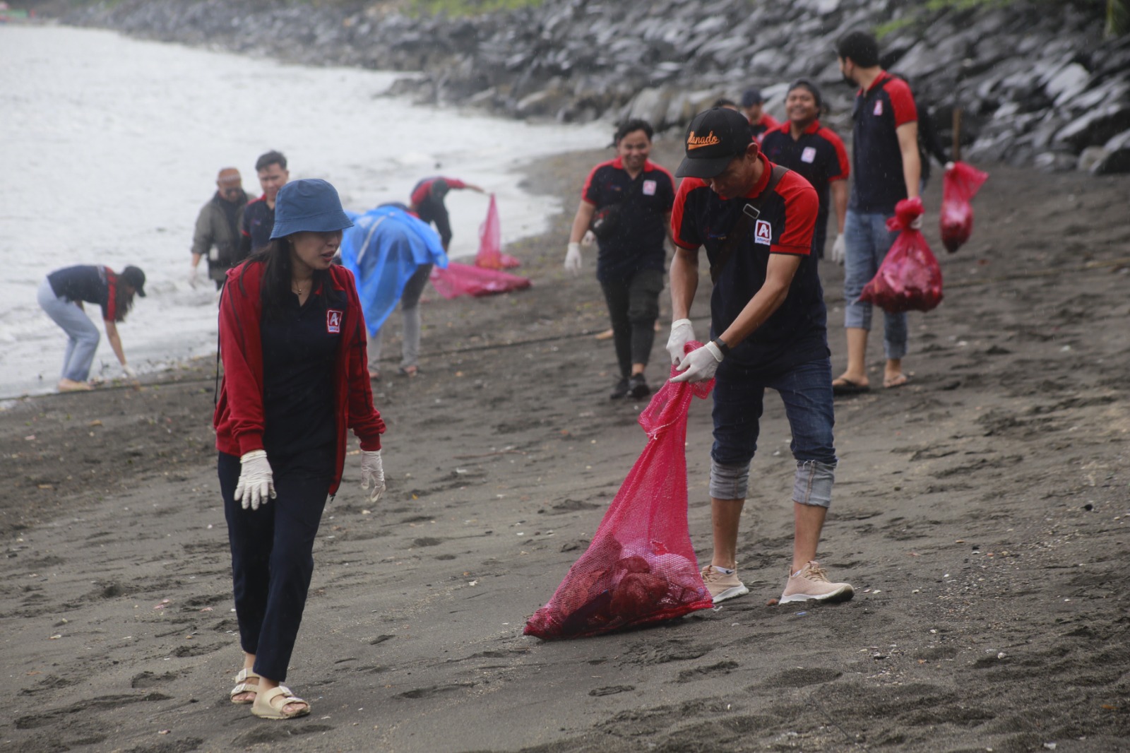 Hari Peduli Sampah Nasional, Alfamidi Gandeng AJI Manado Bersihkan ... Hari Peduli Sampah Nasional, Alfamidi Gandeng AJI Manado Bersihkan ...